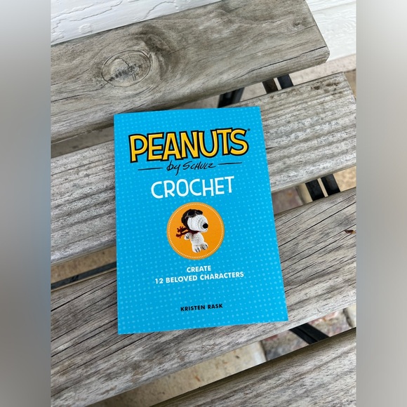 Peanuts | Office | Peanuts Friends Crochet Figures Amigurumi Howto Book ...
